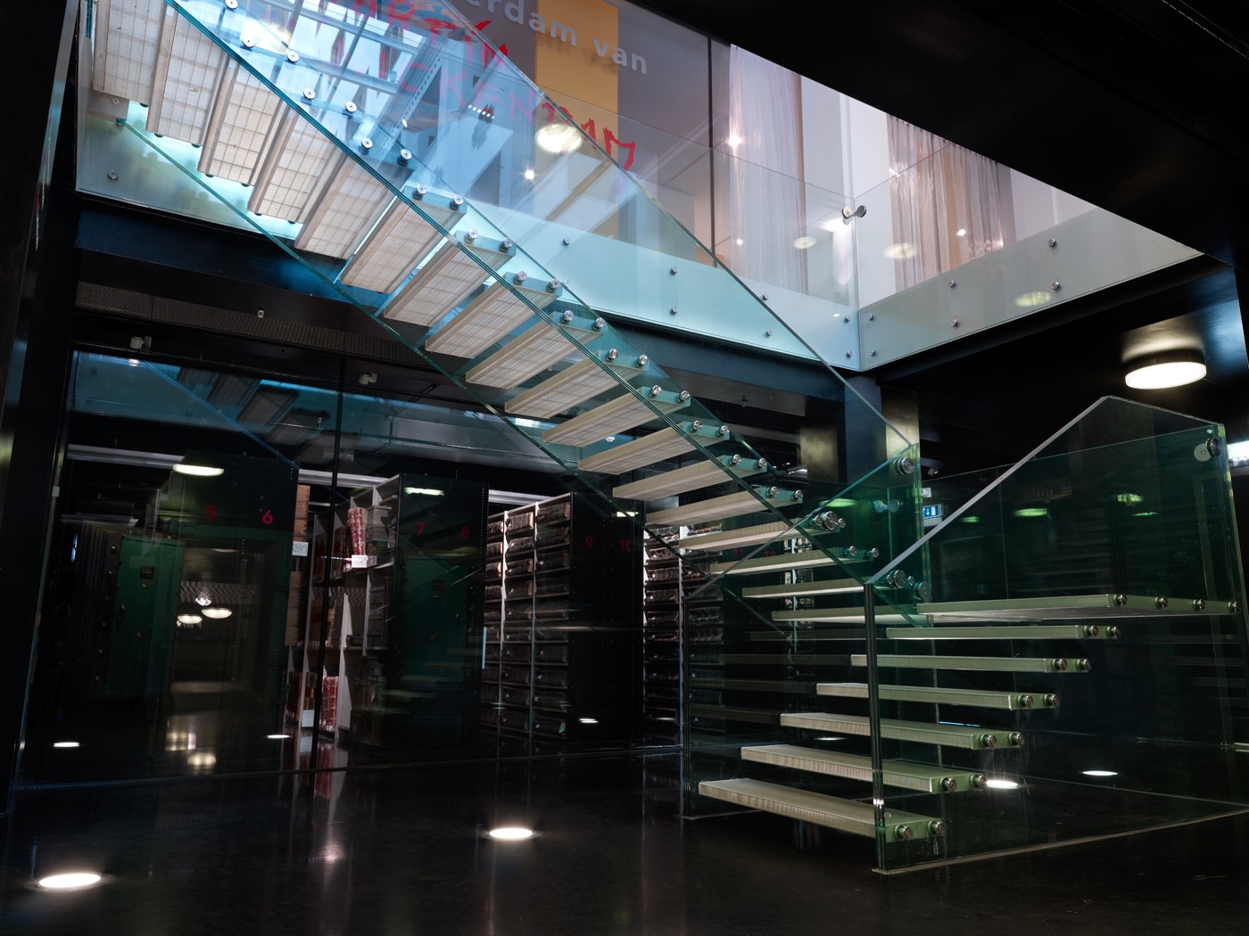 Moderne restauratie voor De Bazel in Amsterdam - Mview+